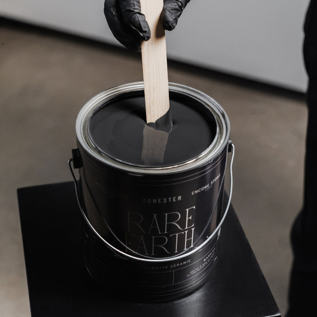 The ‘Oyster’ Nero – tonesterpaints